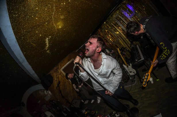 THE CLOCKWORKS – LIVE REVIEW – MOTH CLUB LONDON – THE SONGBIRD